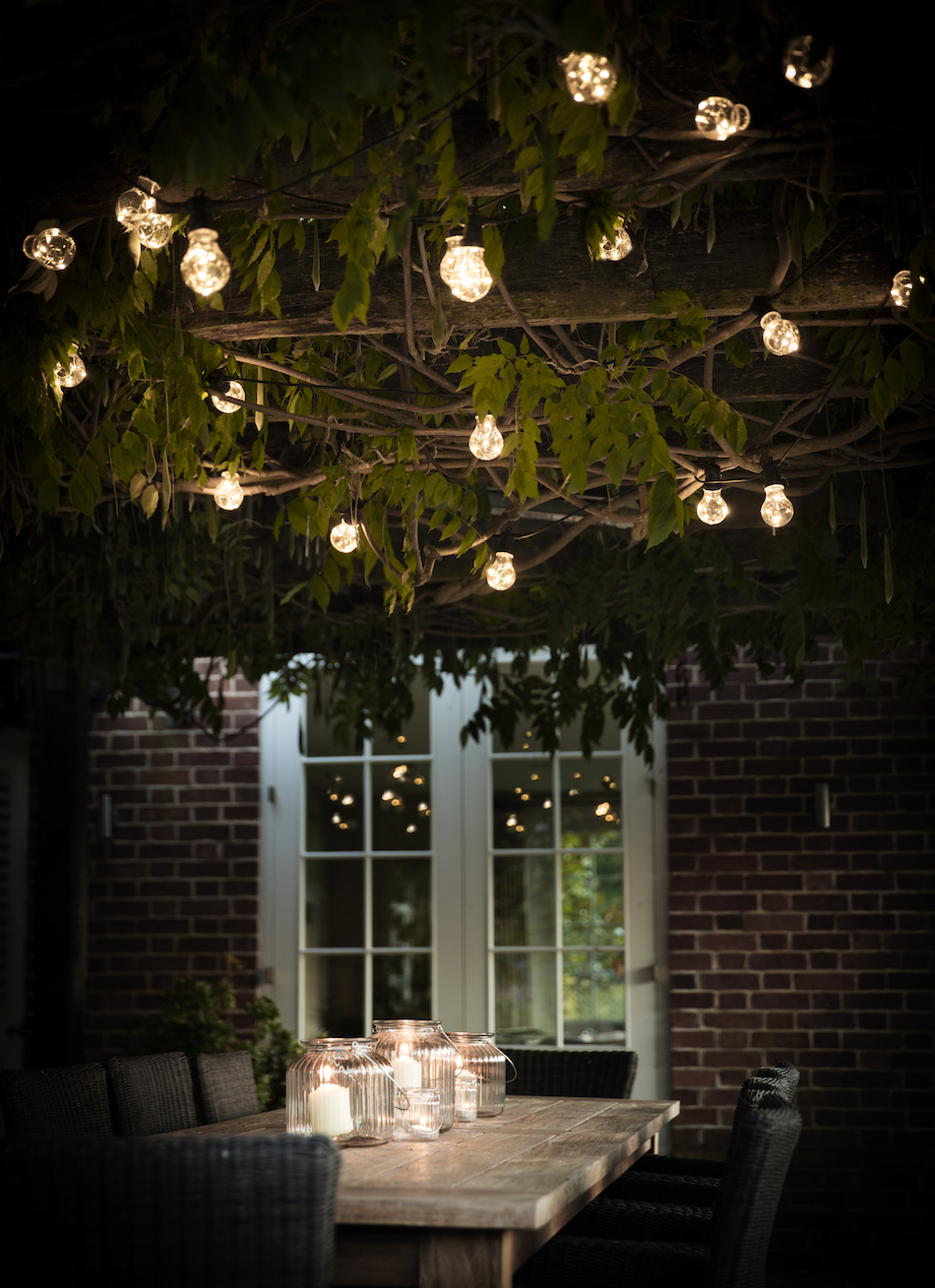 Outdoor entertaining: how to throw the perfect Bonfire Night party ...